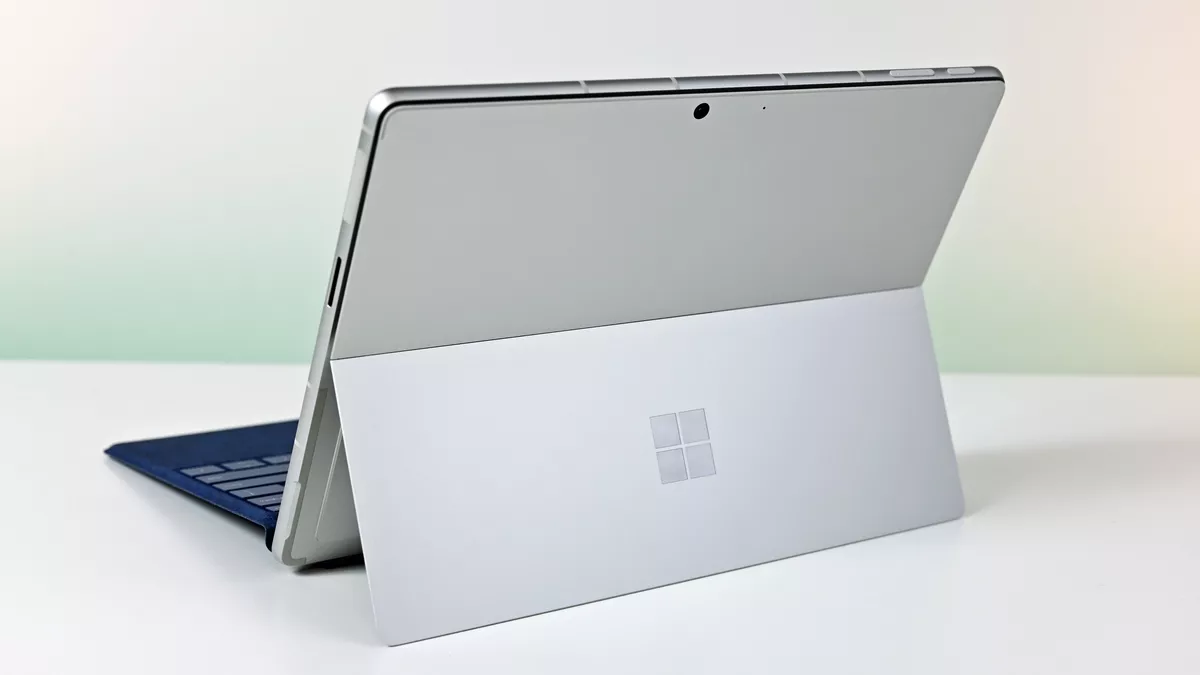 Microsoft Surface Pro 10 con Snapdragon X Plus, 16GB di RAM vi bastano ...
