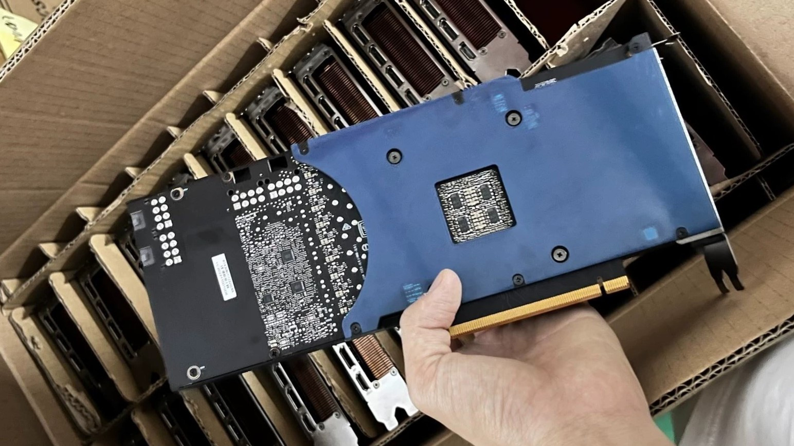 RTX 3080 20GB ed RX 580 16GB non esistono? Invece sì, le fanno in Cina ...