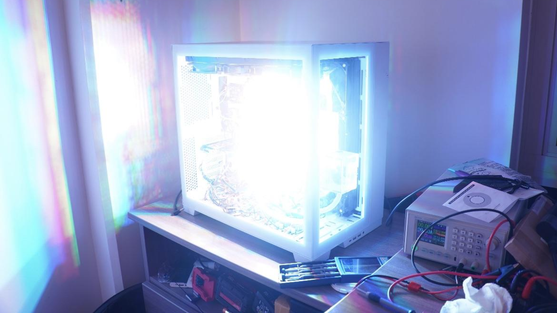 PC gaming con sistema LED RGB da 1200 watt, impressionante! - Tom's ...