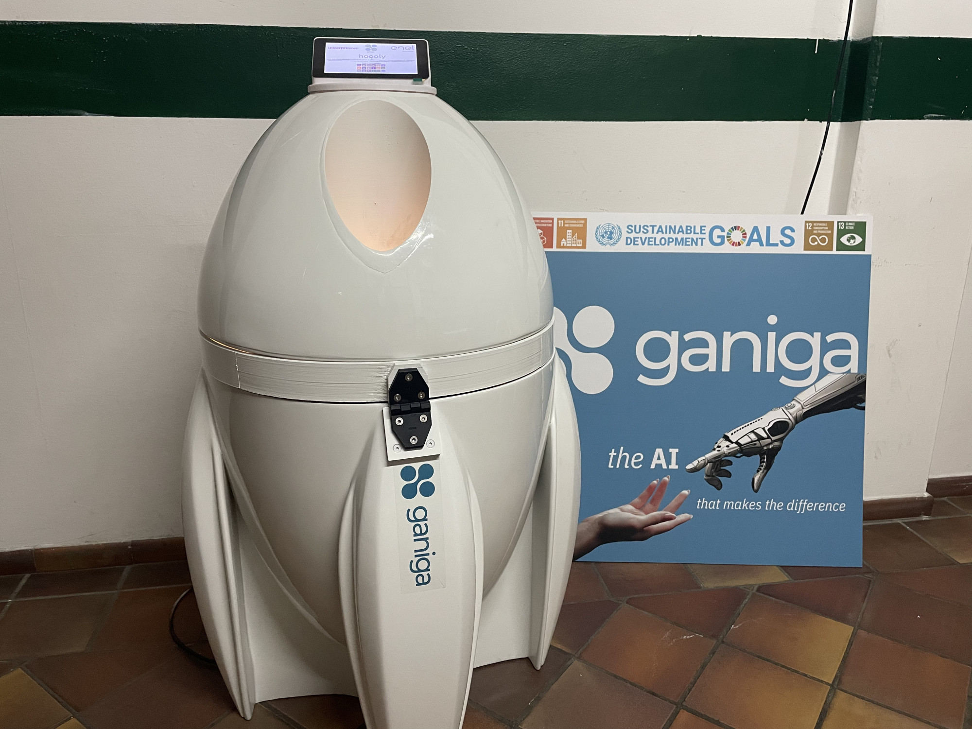 Hoooly, il cestino intelligente che differenzia i rifiuti - Tom's Hardware