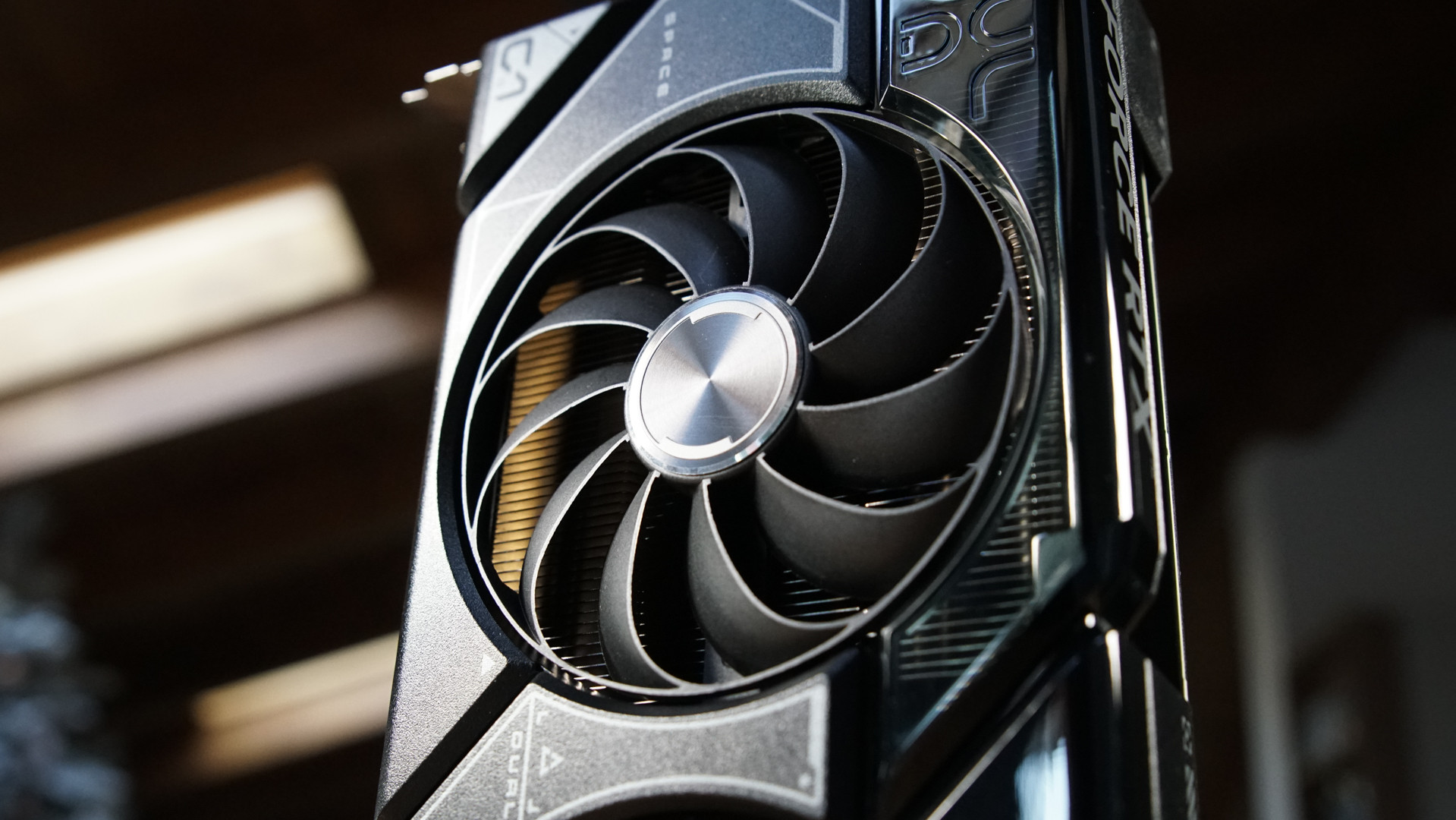 ASUS Dual RTX 4070 SUPER, come va una custom a prezzo di listino ...