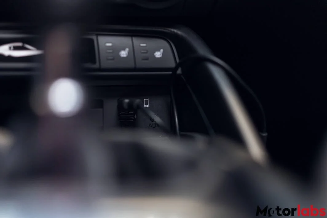 Come collegare lo smartphone all'auto - Tom's Hardware