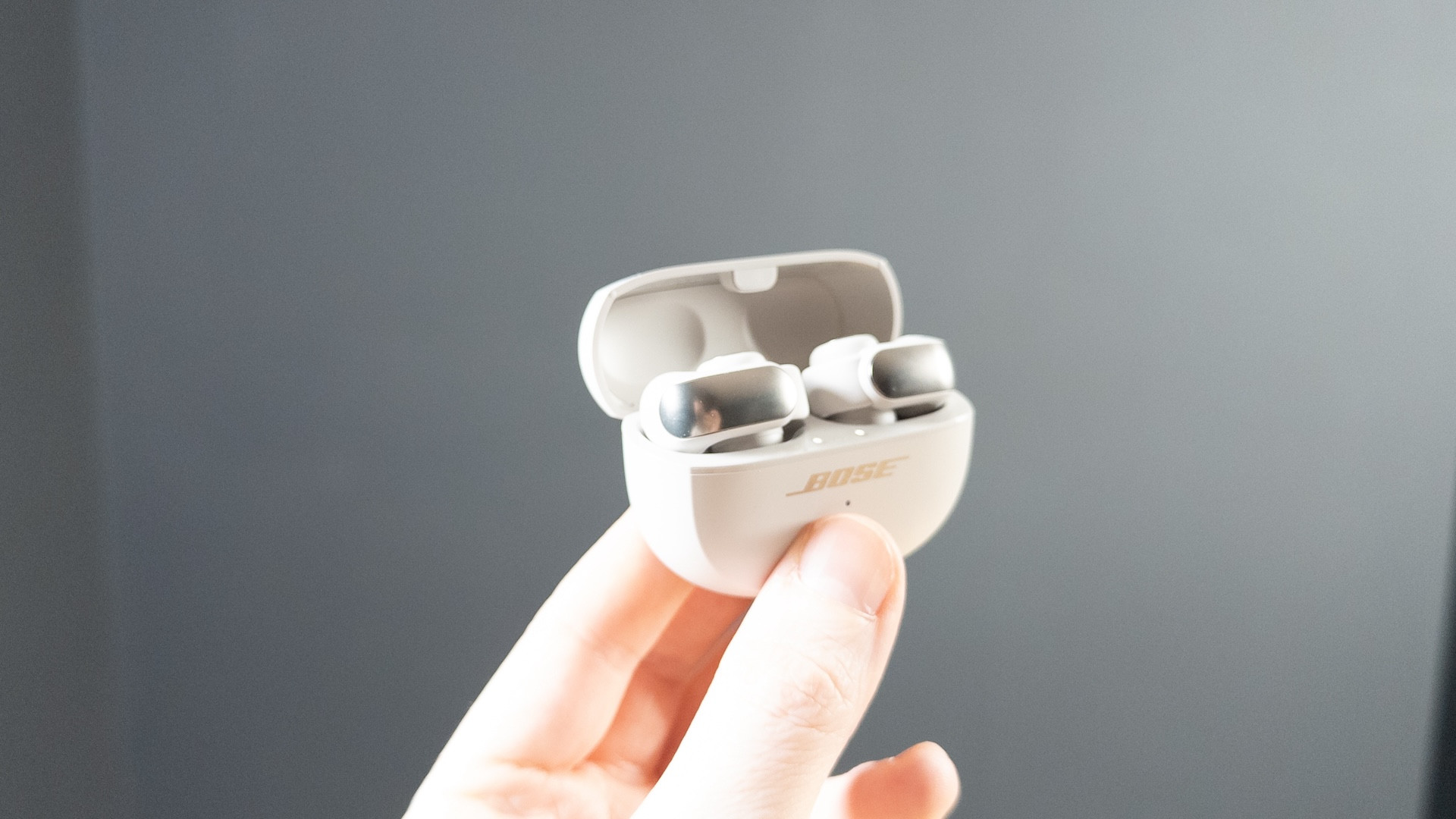 Bose Ultra Open, gli auricolari Bose dal design speciale e super comodo ...