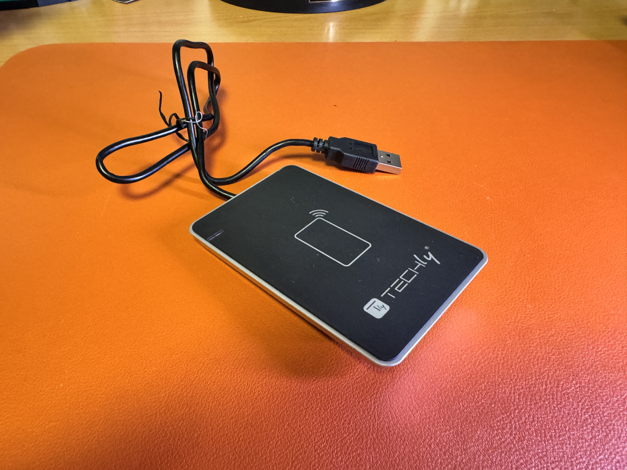 Techly Contactless Smart Card Reader, perfetto per leggere le vostre ...