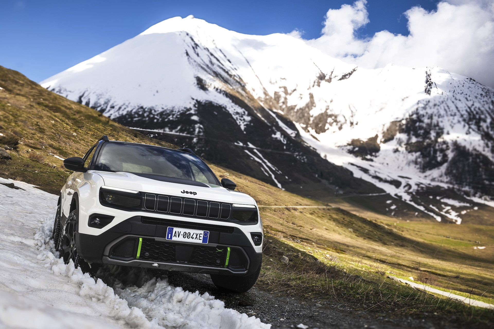 Jeep Avenger ibrida diventa 4x4 (4xe), pensata per chi fa fuoristrada ...