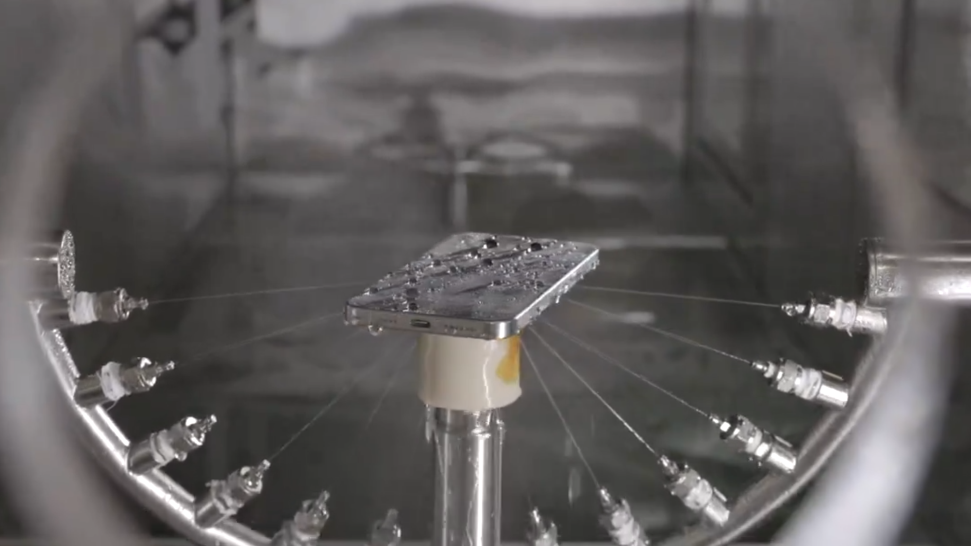 Apple apre le porte del suo laboratorio, così testa la resistenza all ...