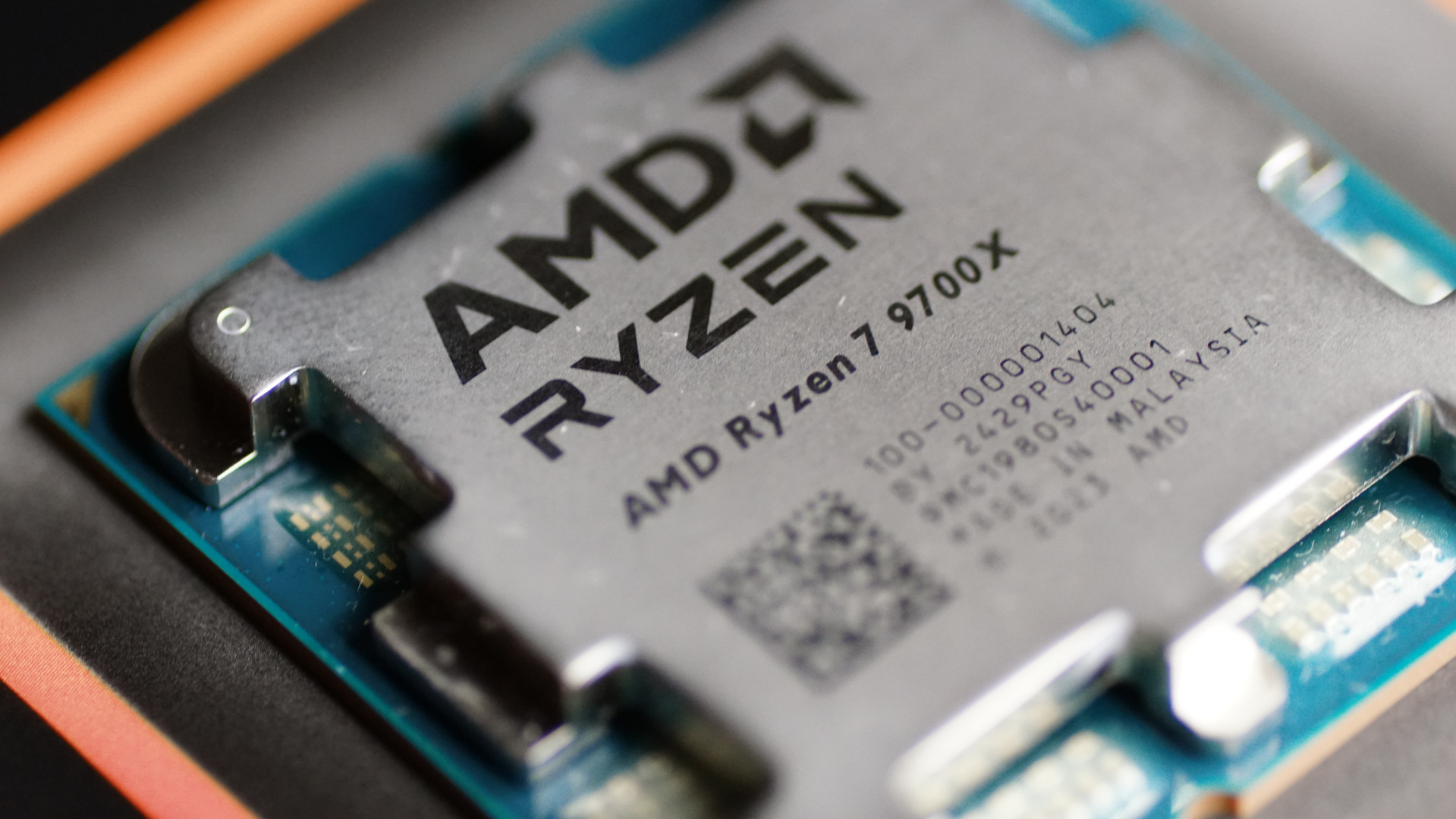 AMD mai così forte nel mercato server, Intel resiste in quello PC - Tom ...