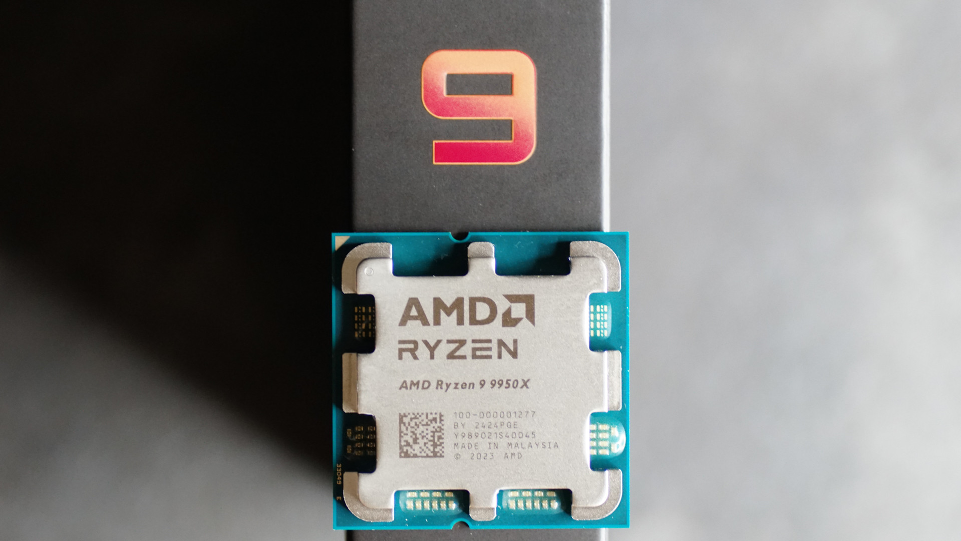 AMD Ryzen 9 9950X3D, trapelate le specifiche complete su CPU-Z - Tom's ...
