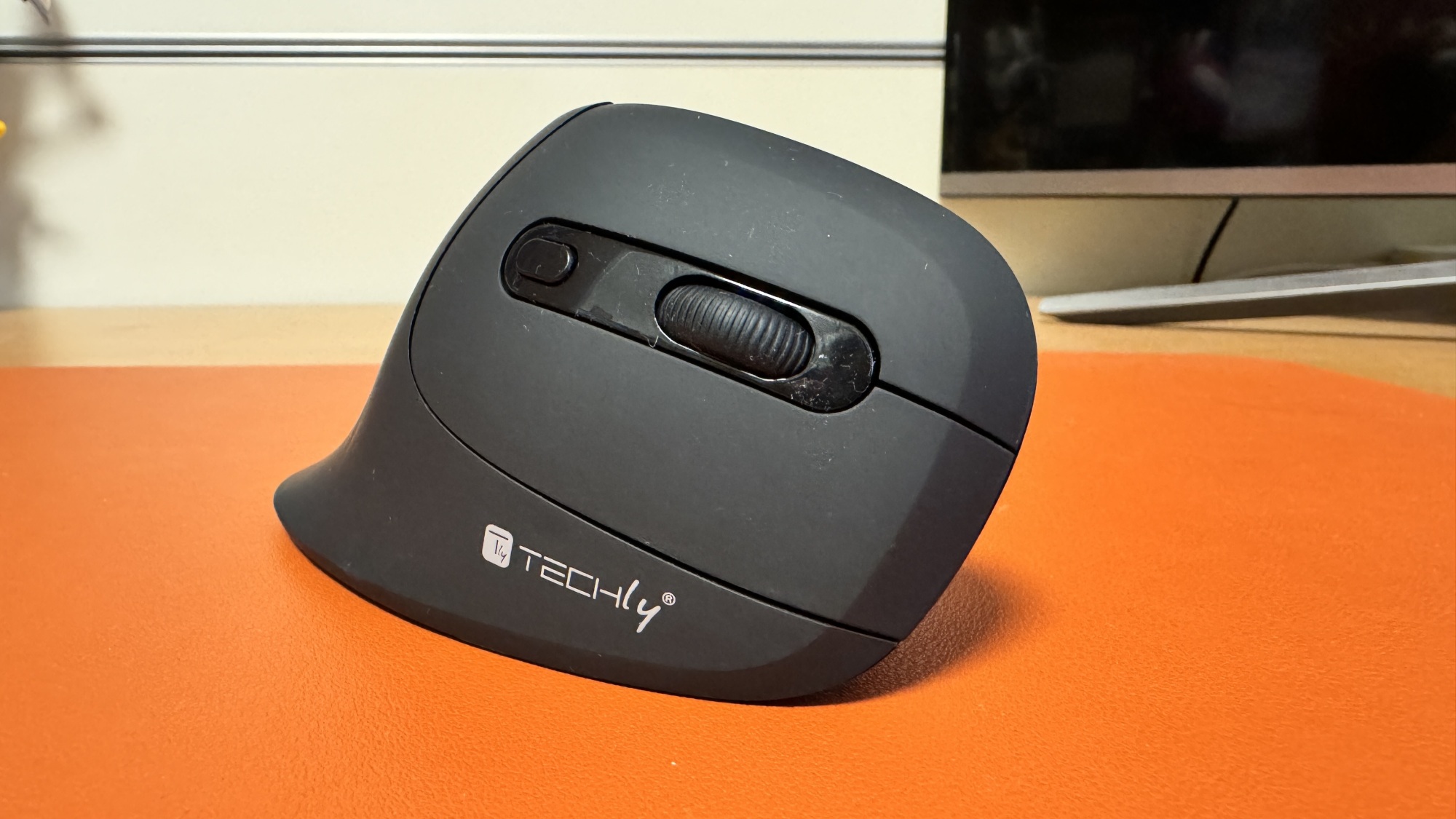 Mouse verticale ottico wireless di Techly con risoluzione 1200/3200 DPI ...