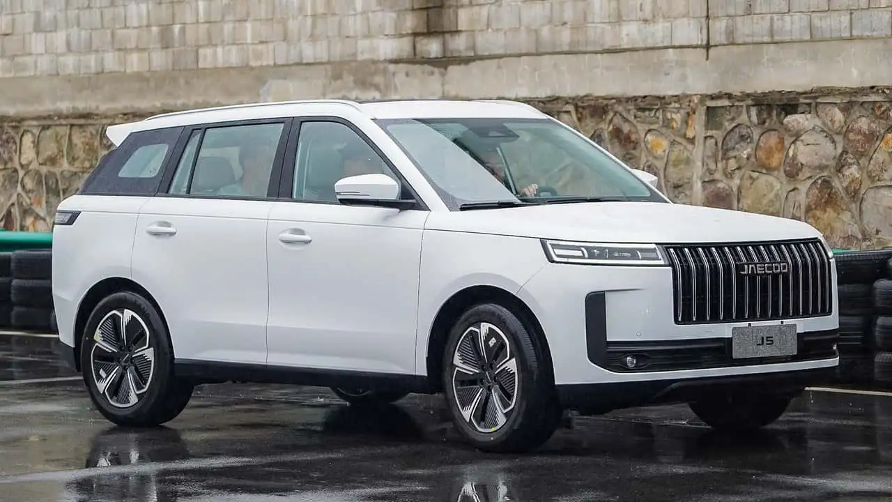Jaecoo 5 è il SUV compatto ibrido che sfida l'Europa - Tom's Hardware
