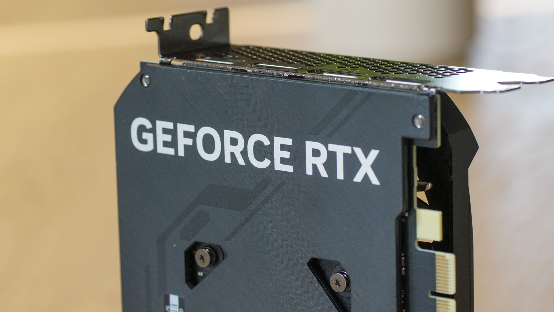 RTX 4010: la scheda video che nemmeno NVIDIA sa di aver prodotto - Tom ...