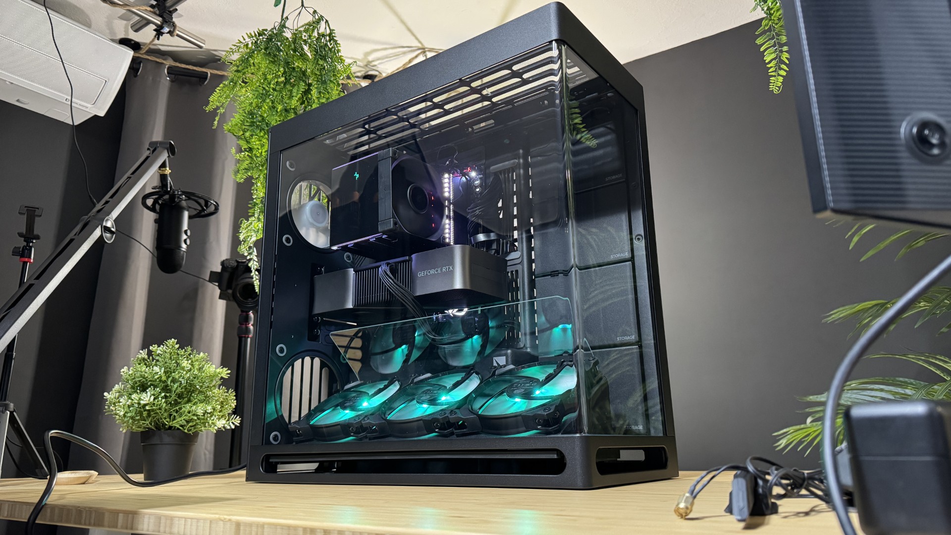 HAVN HS 420, case premium per le configurazioni top di gamma | Test ...
