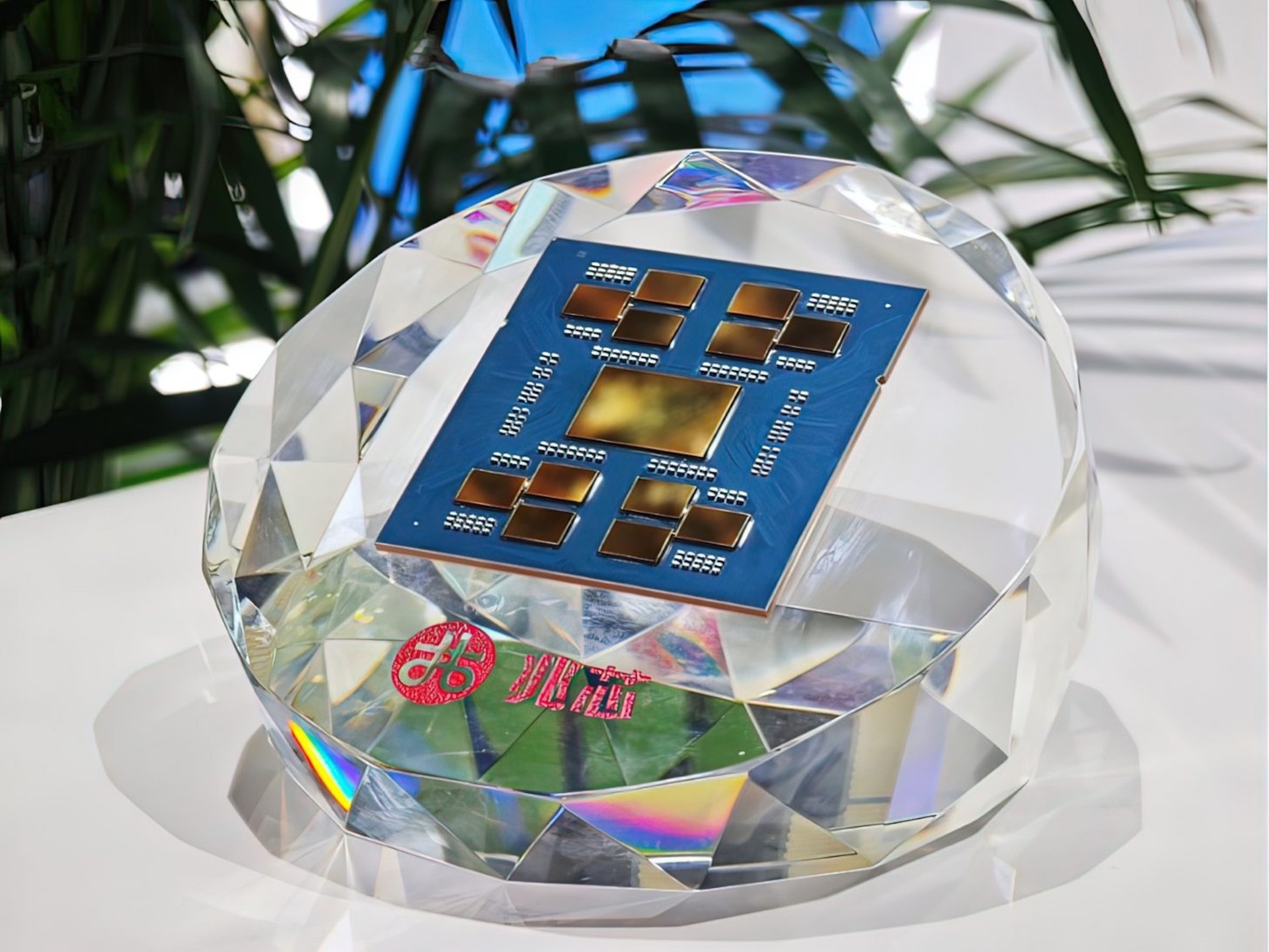 China's Zhaoxin launches 96-core server CPU built from 12 chiplets ...