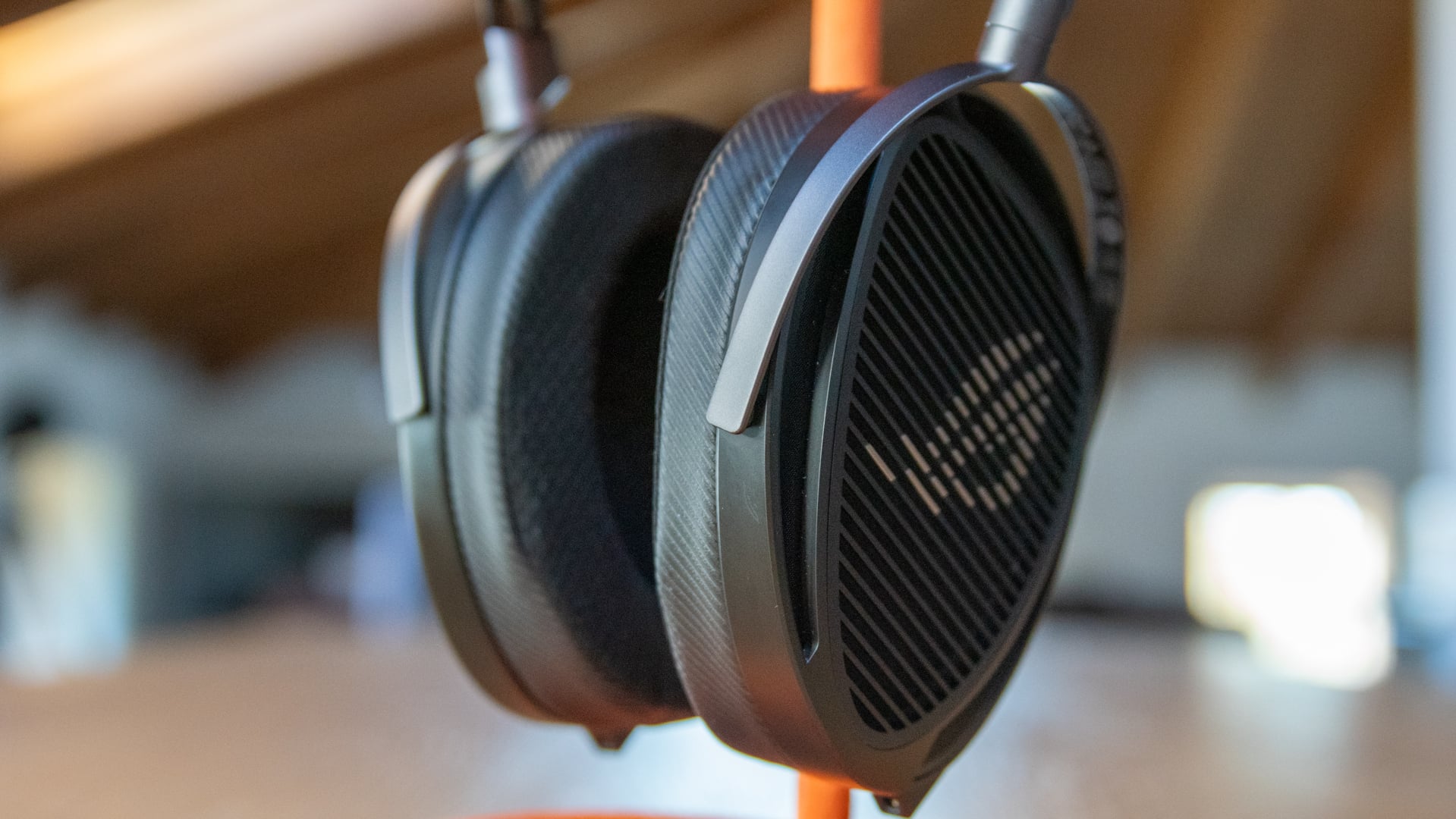 Recensione ASUS ROG Kithara, le cuffie gaming diventano audiofile - Tom ...