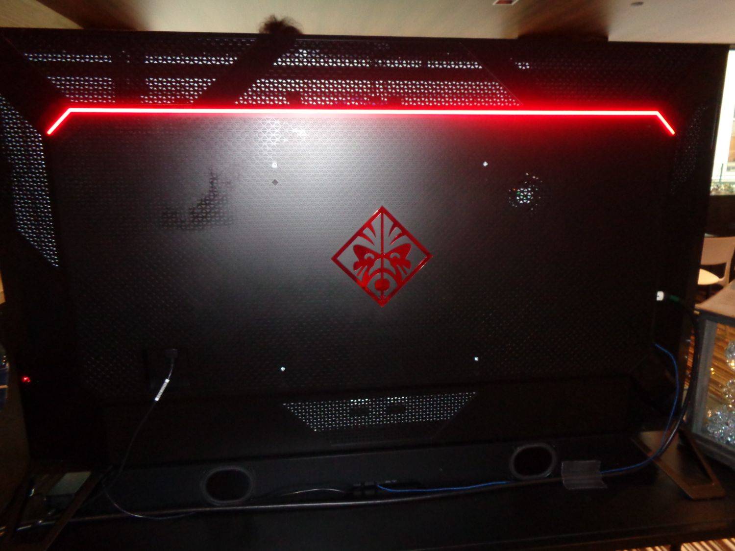 Omen X Emperium 65, il monitor gaming di HP da 65 pollici e 5000 ...