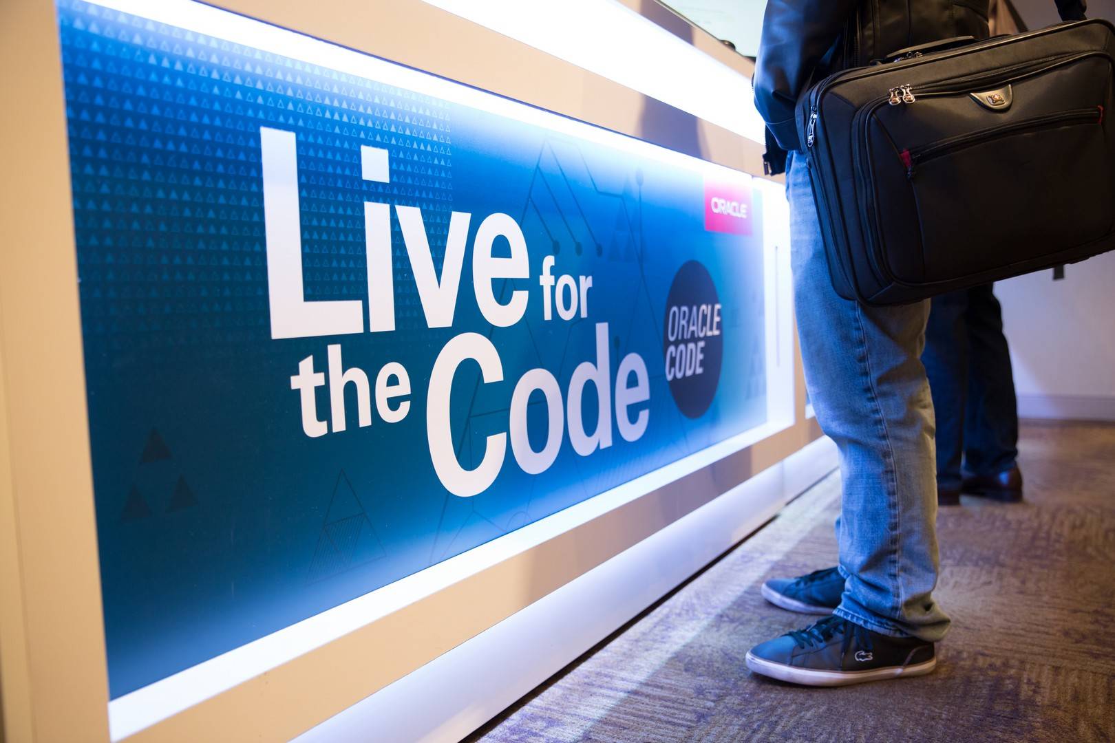 Oracle Code, l'evento gratuito per gli sviluppatori arriva a Roma - Tom ...