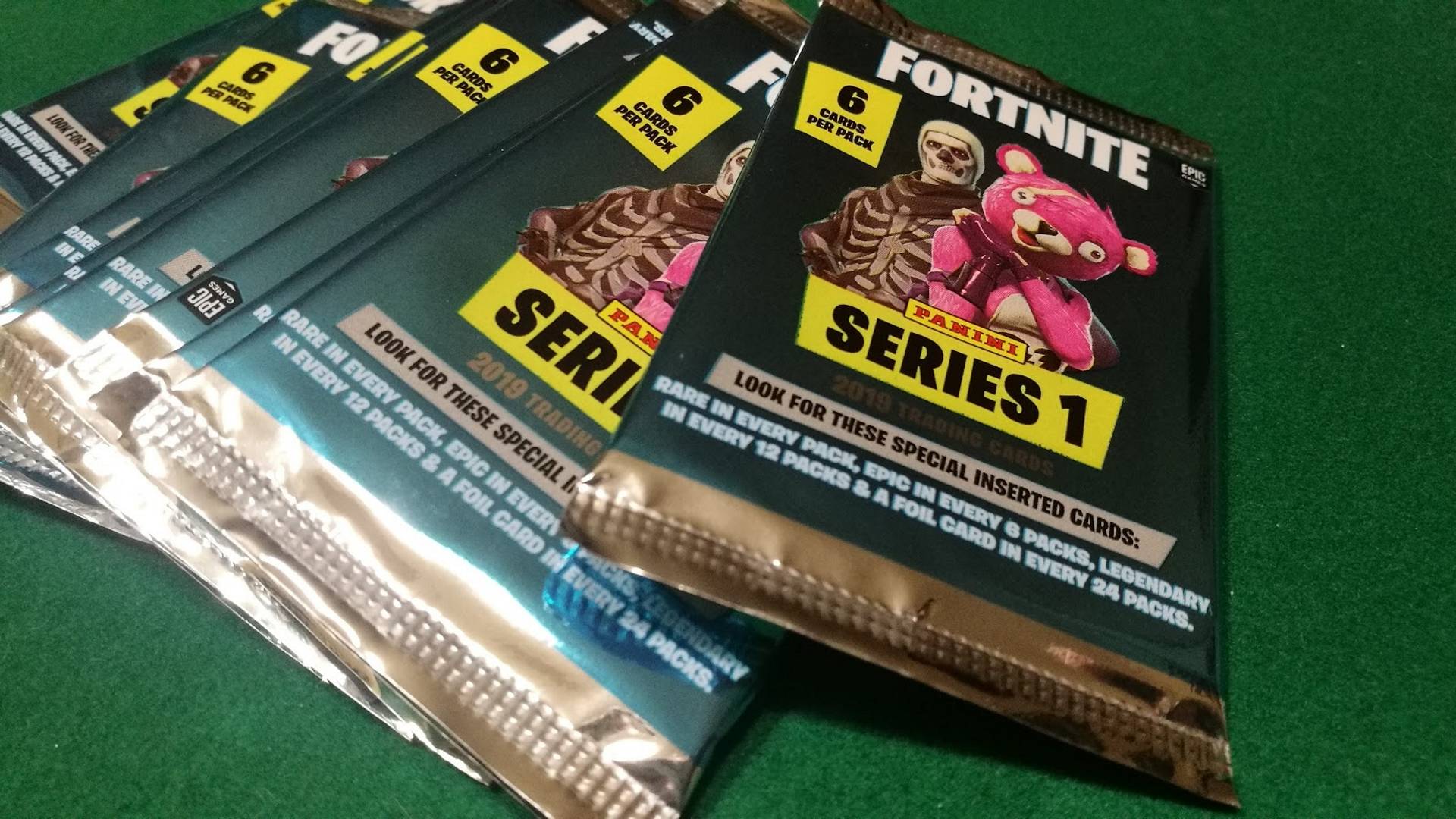 Fortnite Trading Cards di Panini. Apriamo una scatola della series 1 ...