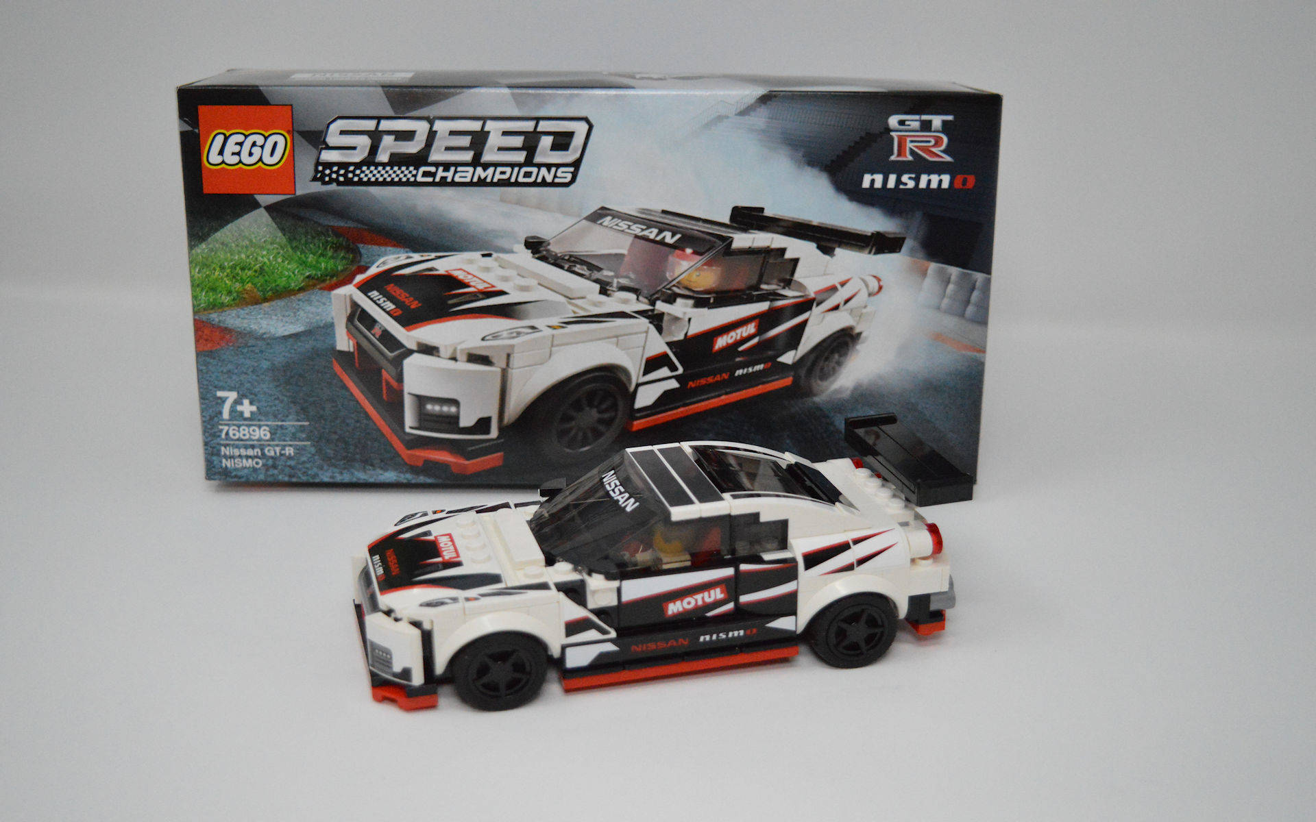LEGO set # 76896 Nissan GT-R NISMO: la recensione - Tom's Hardware