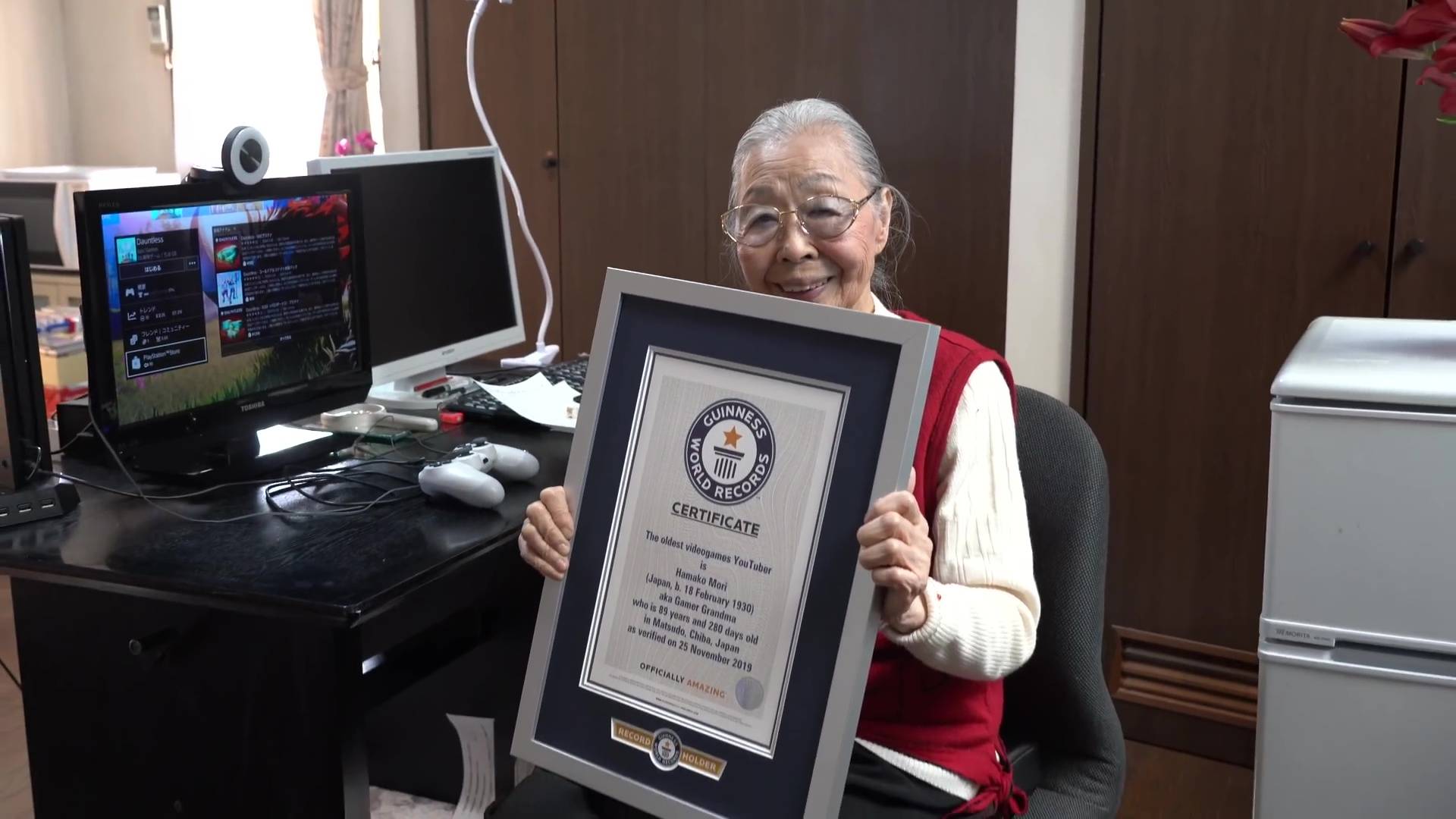 Guinness World Record: premiata la più vecchia YouTuber al mondo - Tom ...