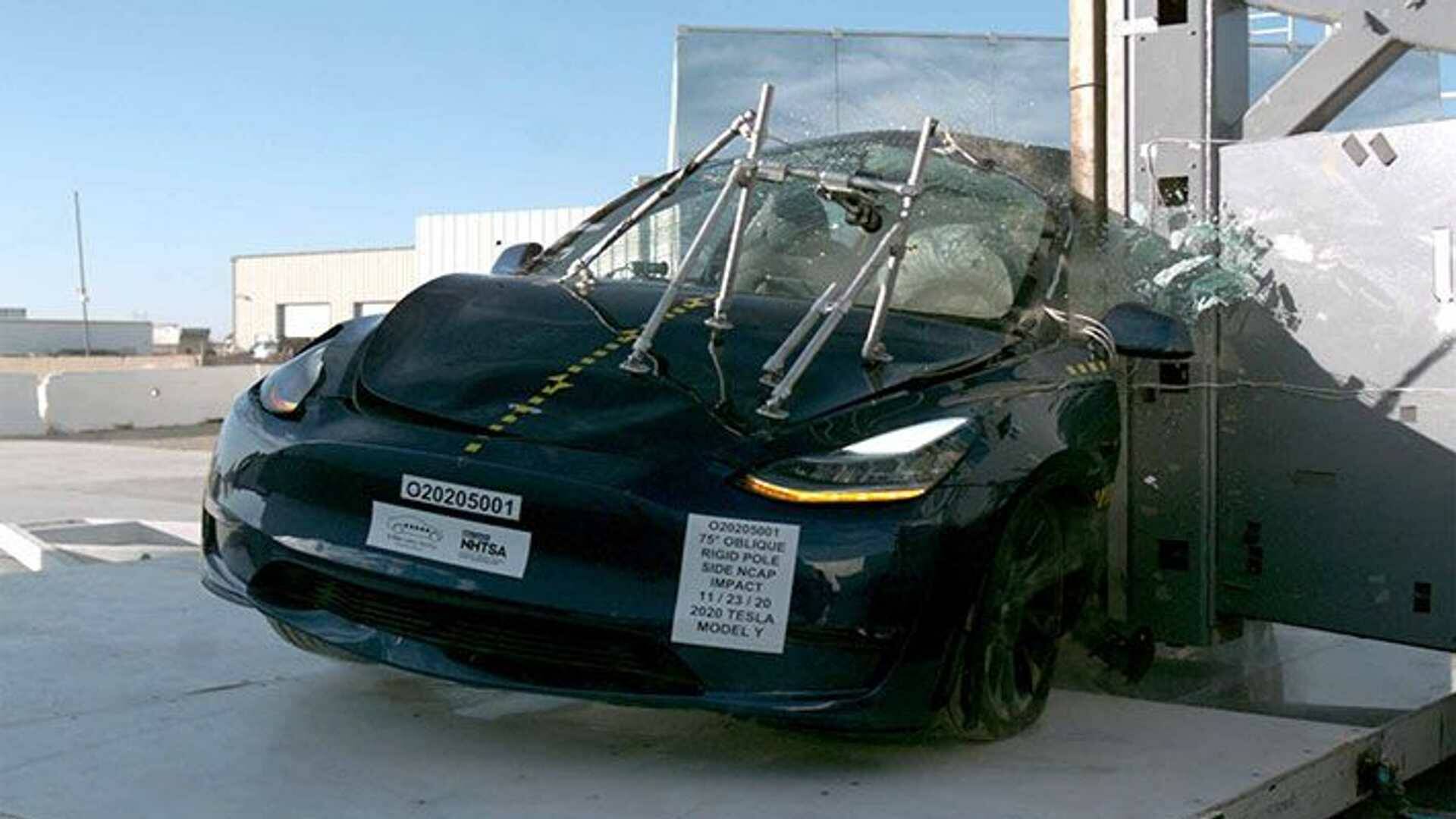 Tesla Model Y: 5 stelle nei crash test NHTSA - Tom's Hardware