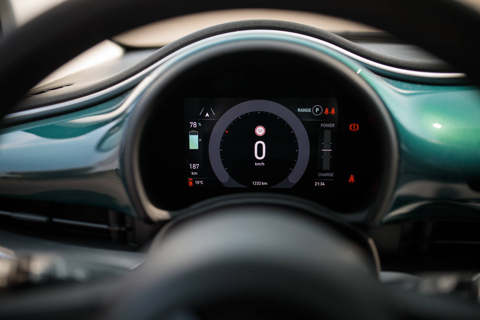 Auto elettriche e accelerazione fulminea: quando son pericolose? - Tom ...