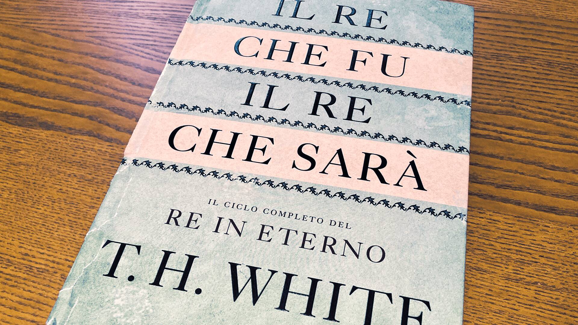 Il re che fu, il re che sarà. Recensione di un classico fondamentale ...