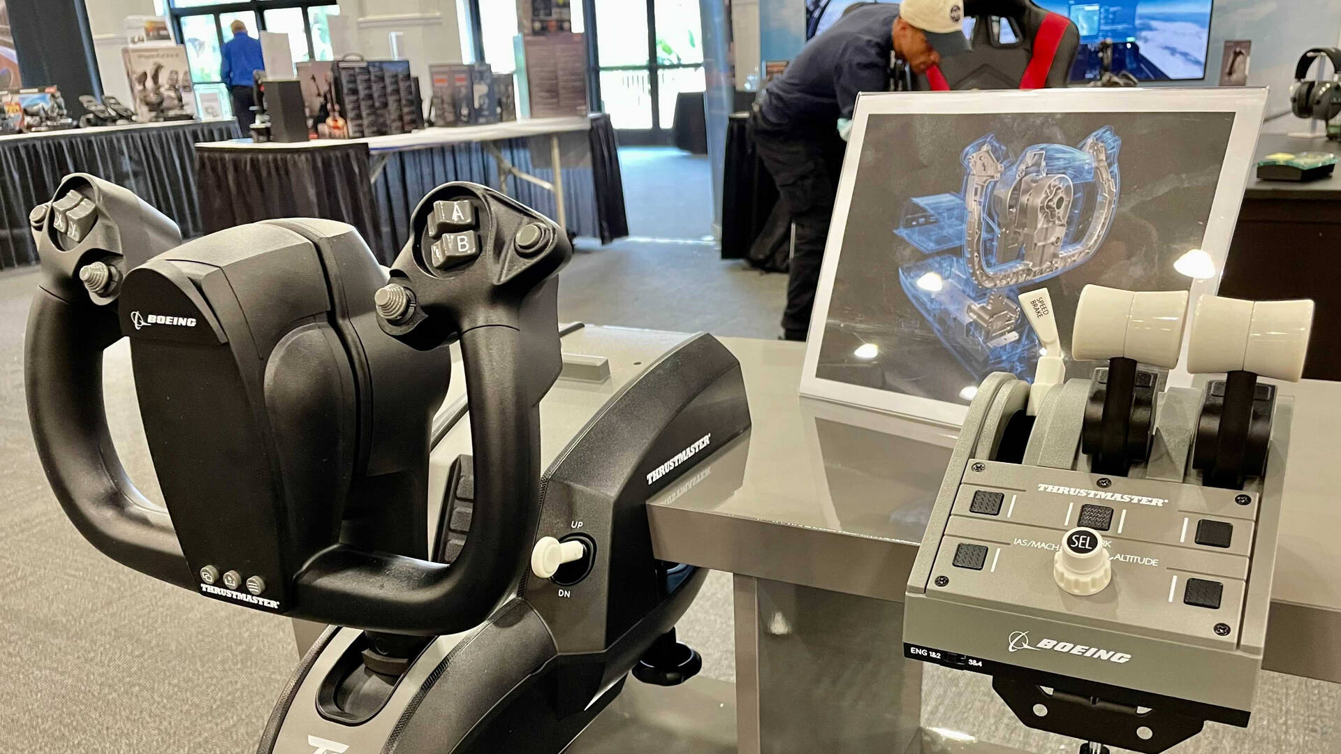 Microsoft Flight Simulator su Xbox: in arrivo periferiche per volare su ...