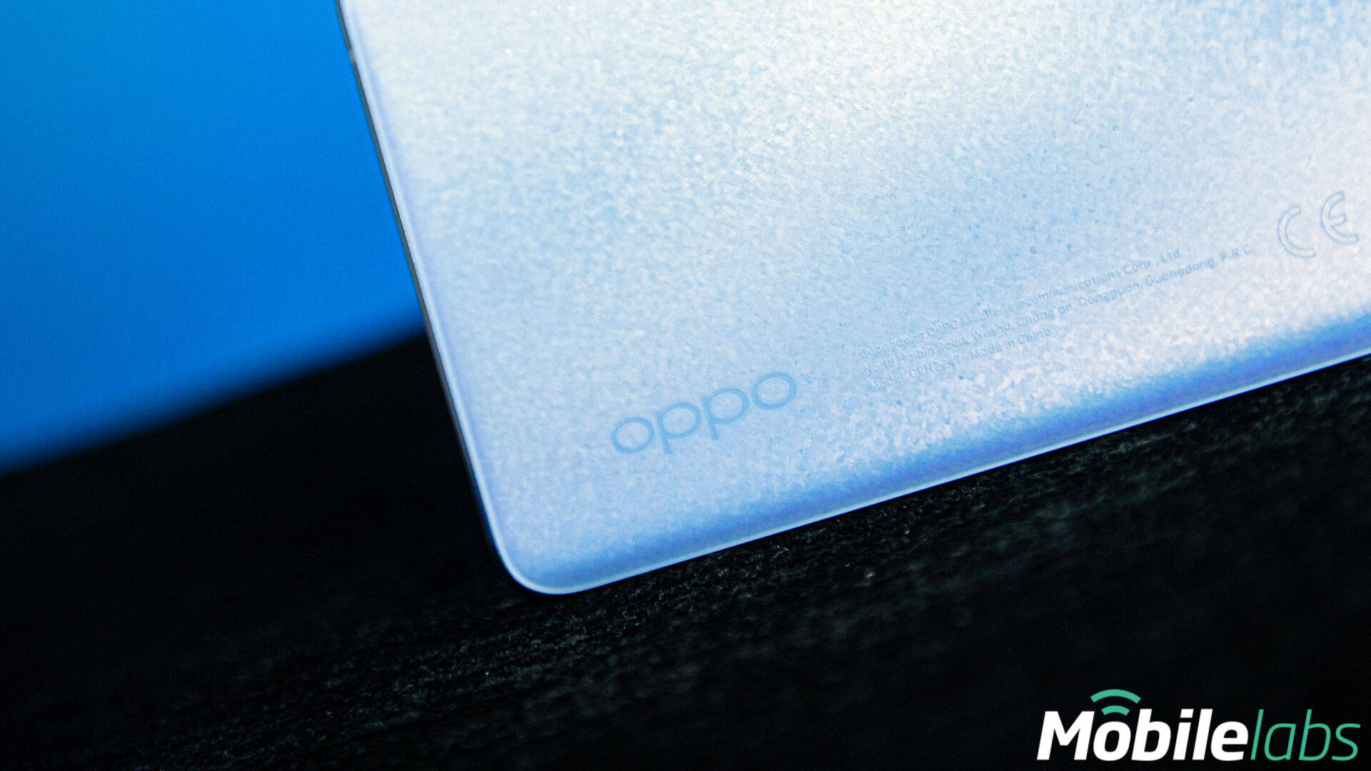 Oppo Reno7, obiettivo Cat-Eye e originalissimo LED di notifica - Tom's ...