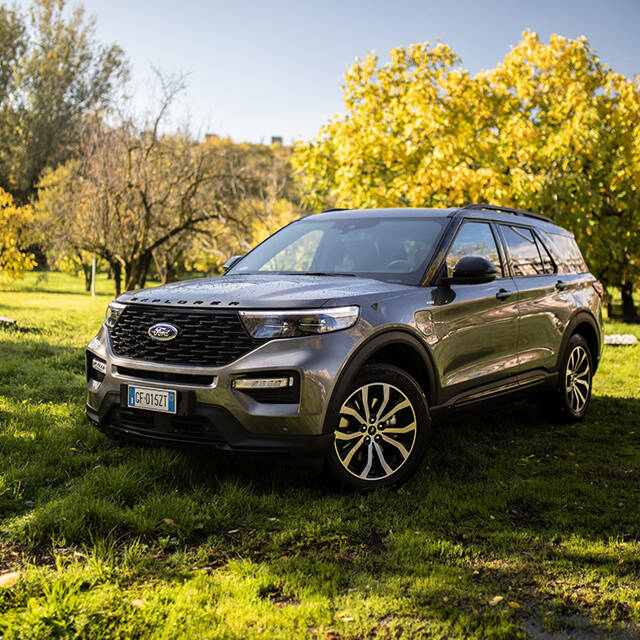 Prova, Ford Explorer plug-in hybrid: il V6 americano vicino alle ...