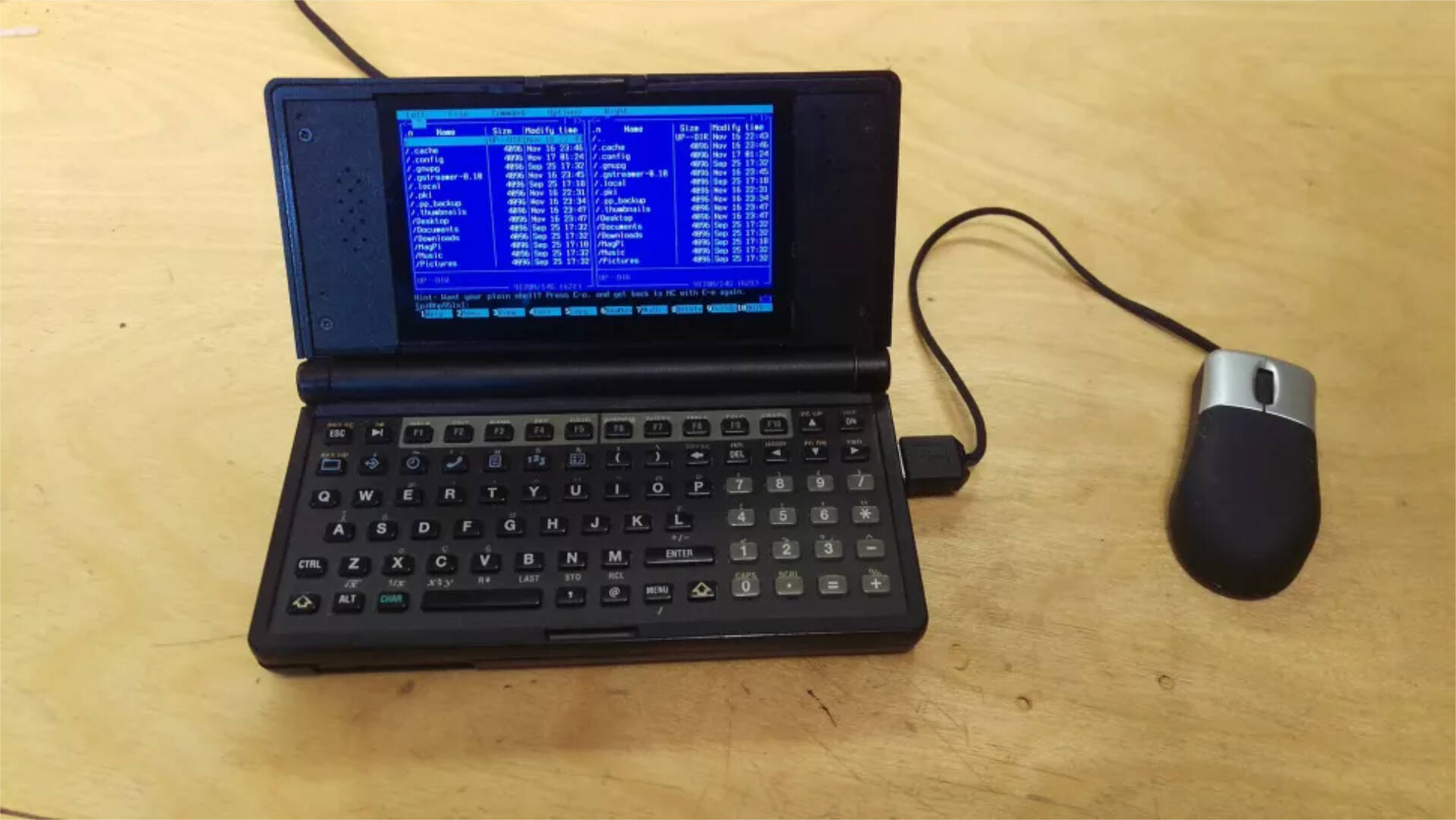 Raspberry Pi Zero resuscita un vecchio palmtop MS-DOS - Tom's Hardware