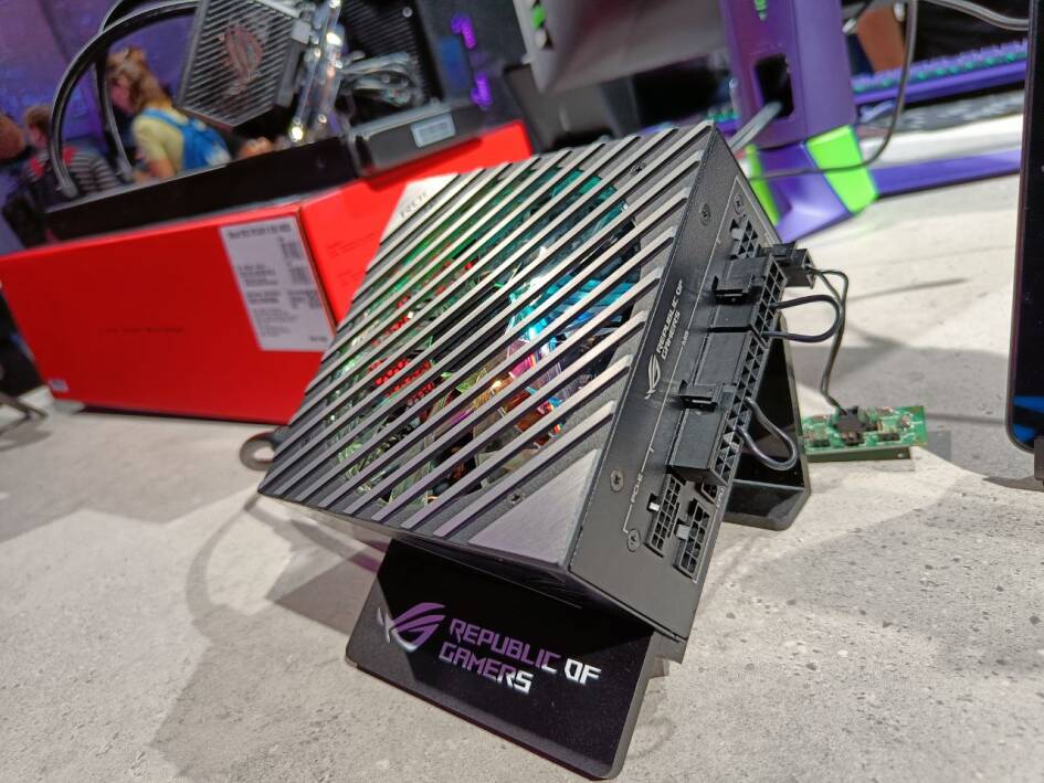 Asus ROG Loki, gli alimentatori SFX-L per le prossime schede video ...