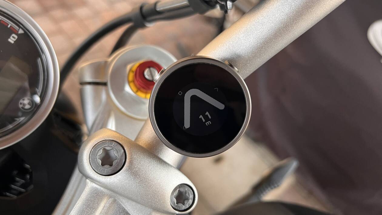 Beeline Moto, il micro-navigatore GPS per moto | Test & Recensione ...