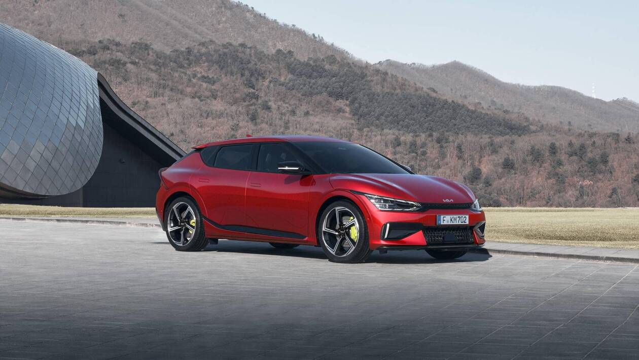 Kia EV6 GT sfida Lamborghini: la drag race che non ti aspetti - Tom's ...