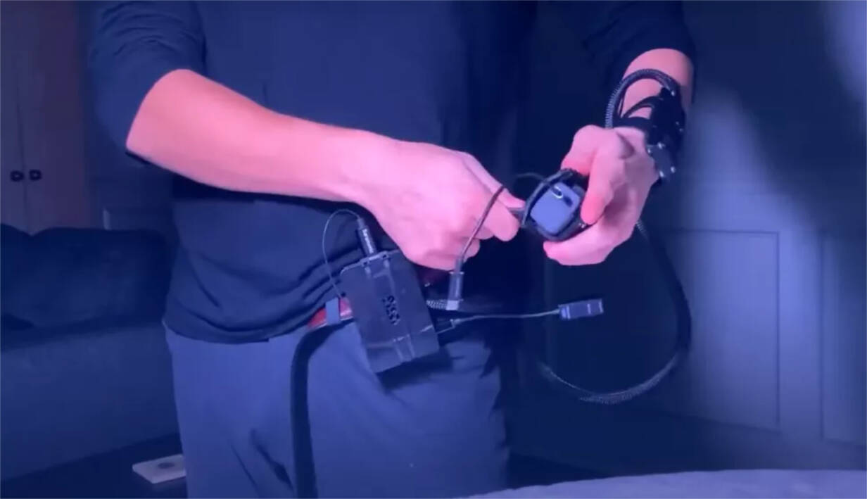 Raspberry Pi alla base del primo smartwatch con ChatGPT - Tom's Hardware