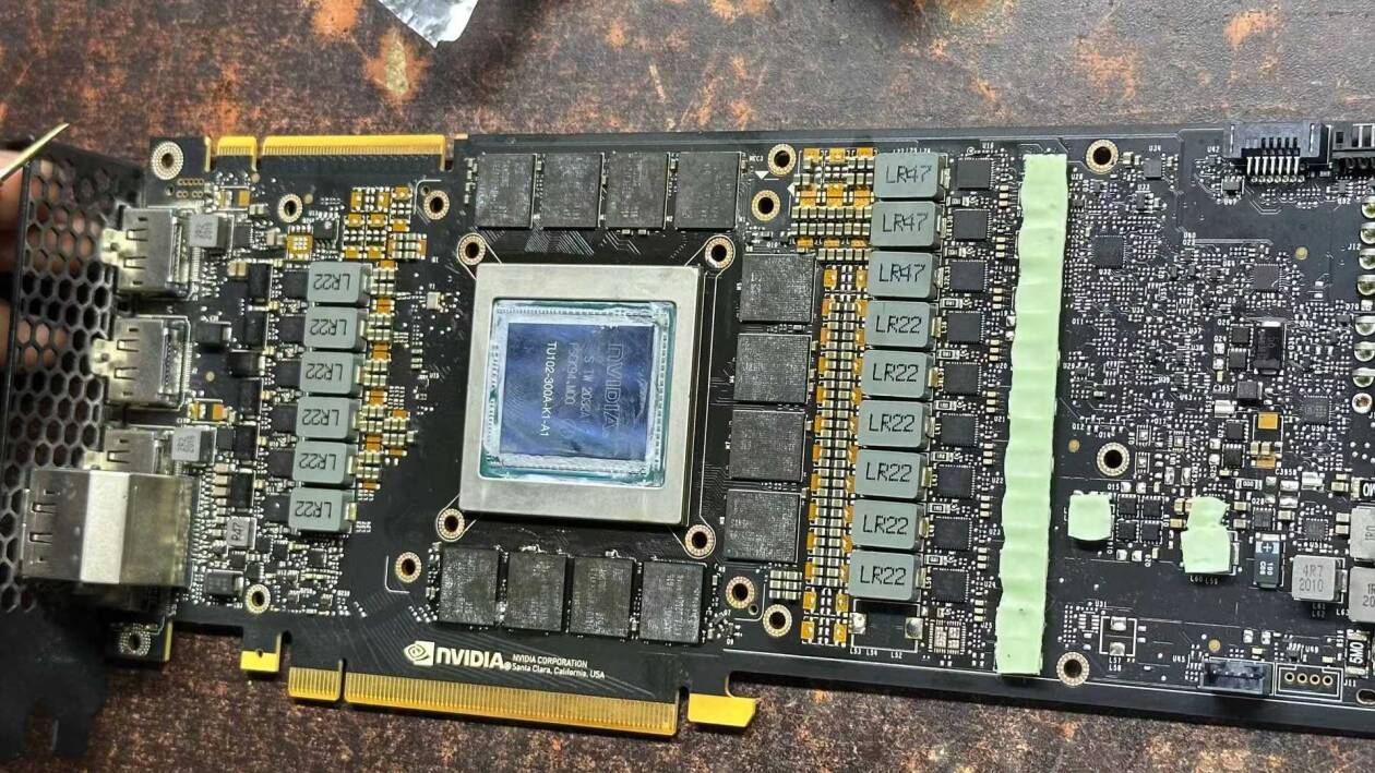 Questa 2080 Ti ha più memoria di una RTX 4090 - Tom's Hardware